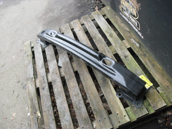 Range Rover Evoque L551 achterste bumper balk - Jansen LaRo demontage