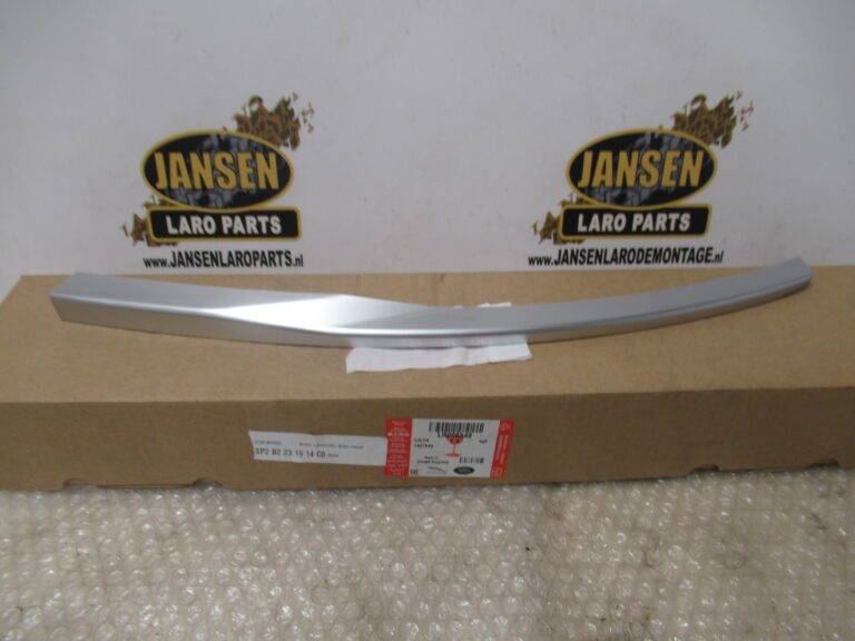 Range Rover L405 inzetstuk voorbumper LR098545 - Jansen LaRo demontage